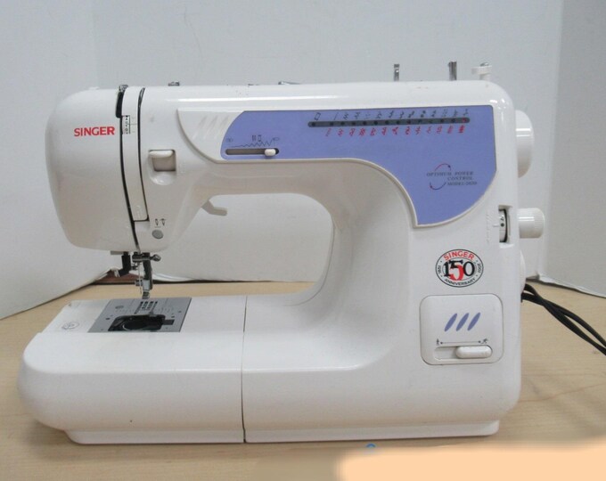 Singer Sewing Machine 150 Year Anniversary Model 2638. Watch Video Demo ...