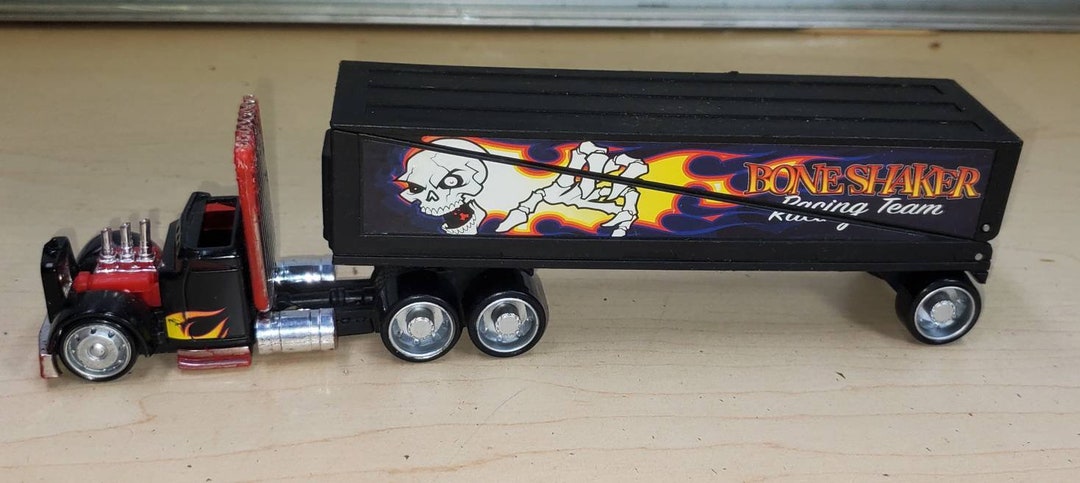 Rare Hot Wheels Bone Shaker Mobile Ramp Die Cast Truck . Free Shipping ...