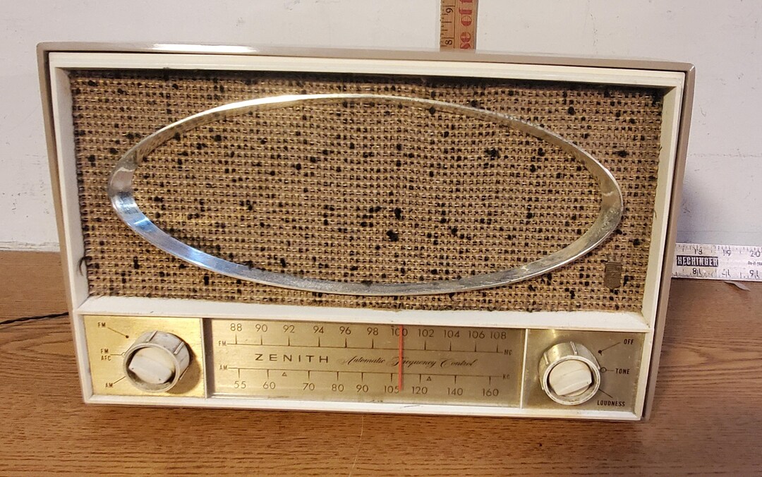 Mid-century Zenith Table Top Am/fm Tube Radio. Watch Video. Free ...