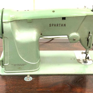 1962 Singer Spartan 327K Sewing Machine (great Britain) W/ Cabinet ...