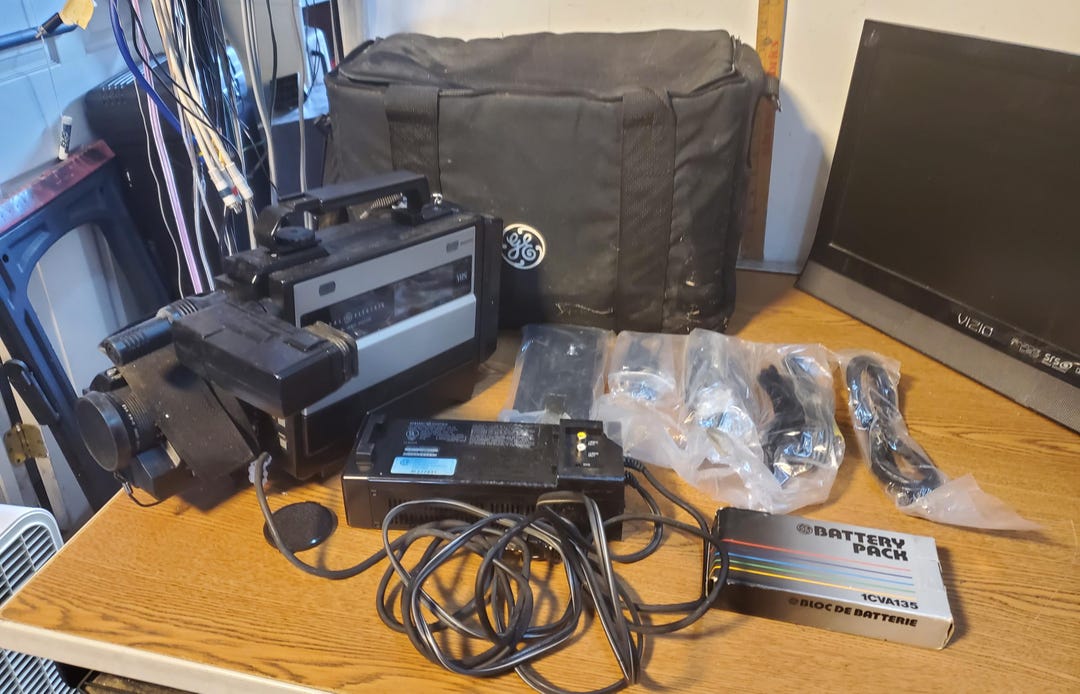 GE 1CVM6060E VHS Camcorder Cam Corder VCR Complete Kit Works? Read ...