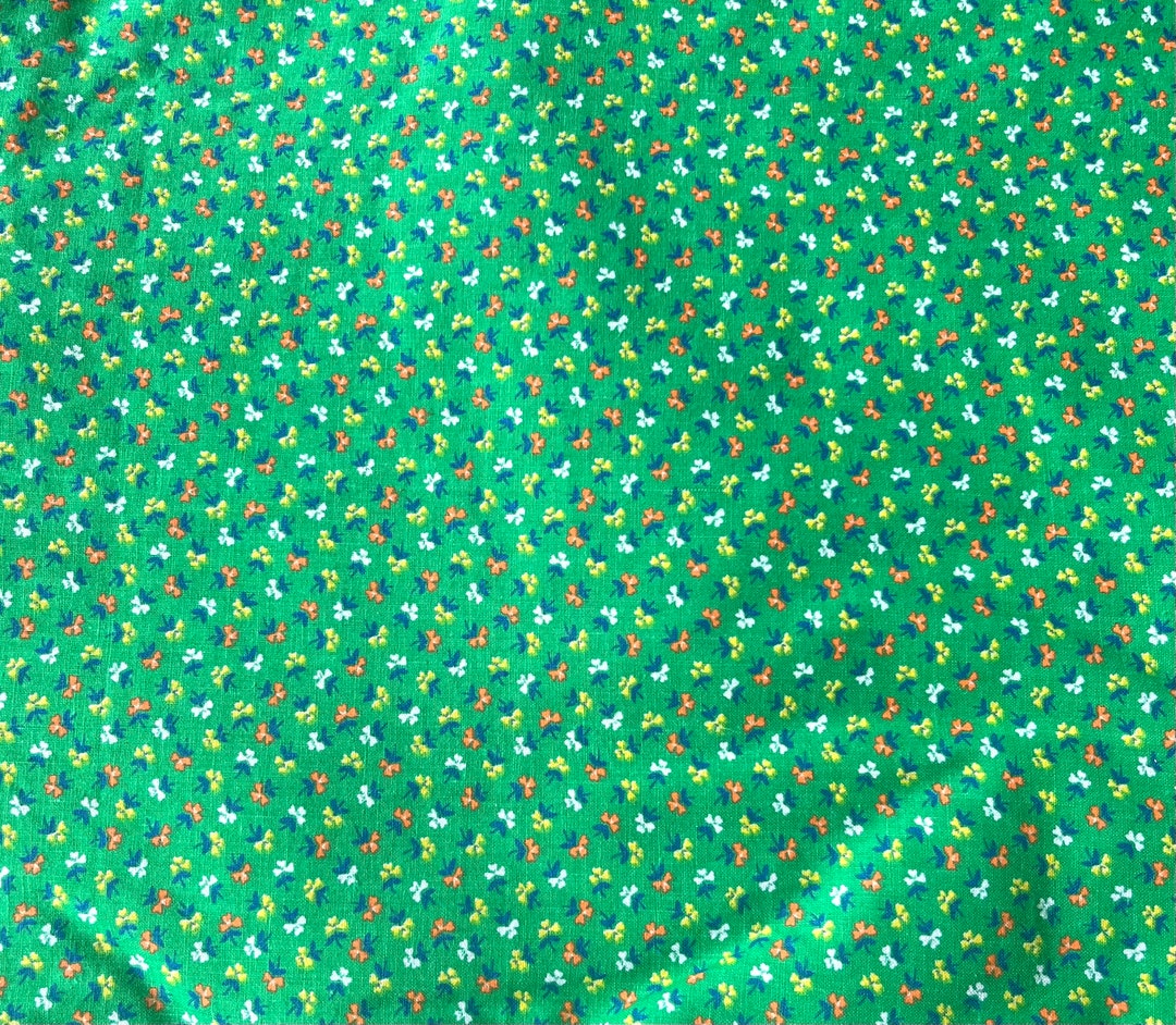 Vintage Green Calico Fabric - Etsy