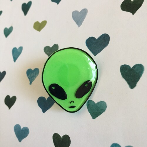 Flying Saucer UFO Alien Space Ship Pin Brooch Black Light - Etsy