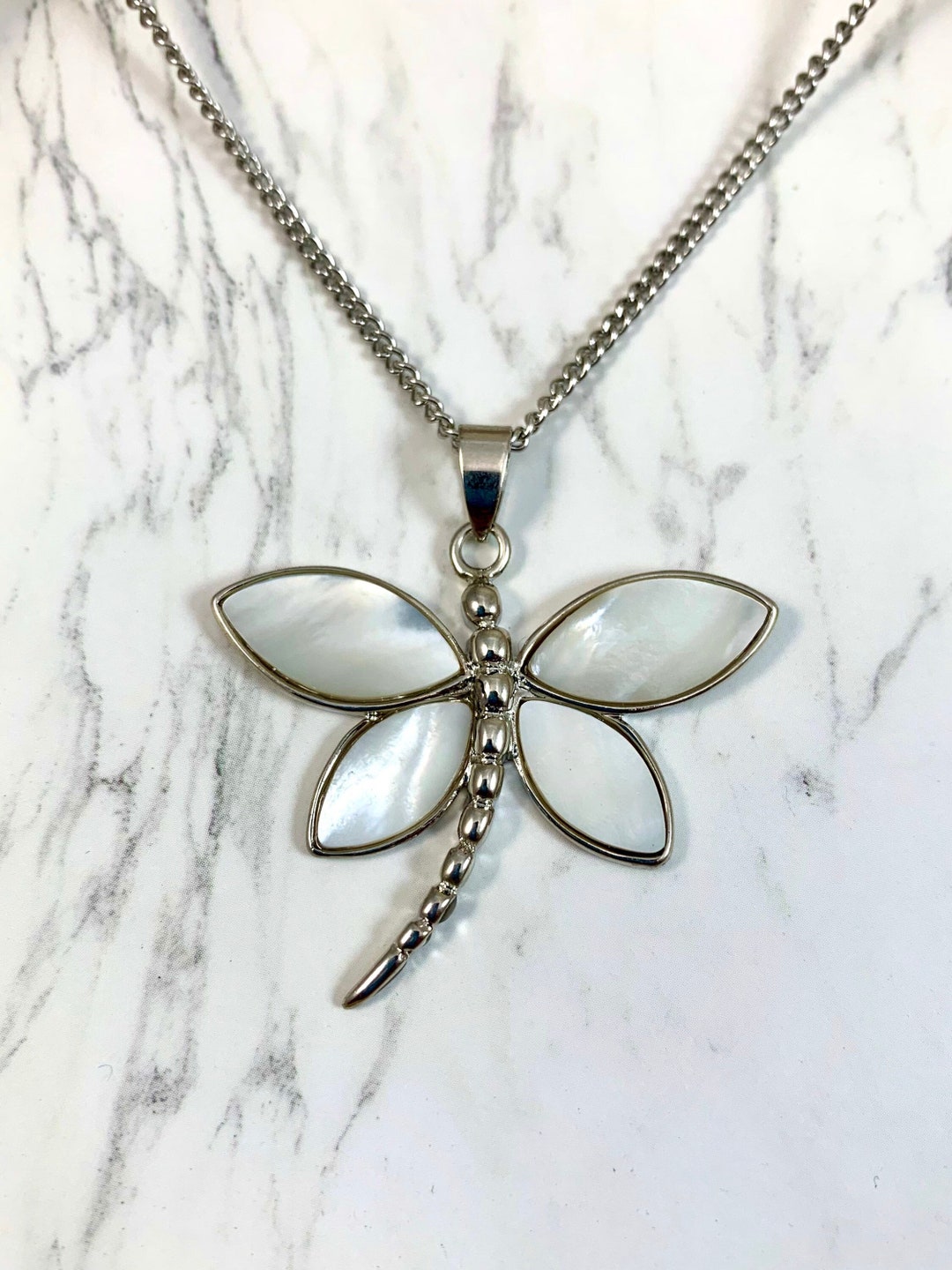 Collar con colgante de libélula, collar con colgante de nácar, joyería ...