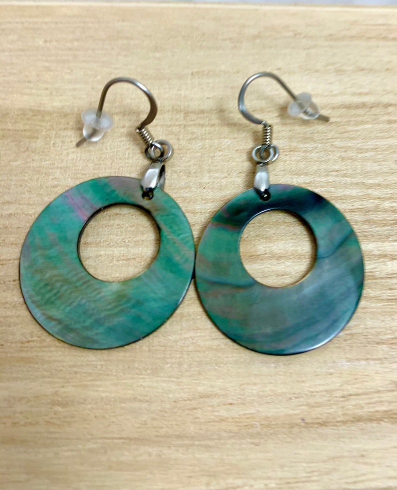 Round Shell Earrings Black Lip Shell Earrings Round Loop | Etsy