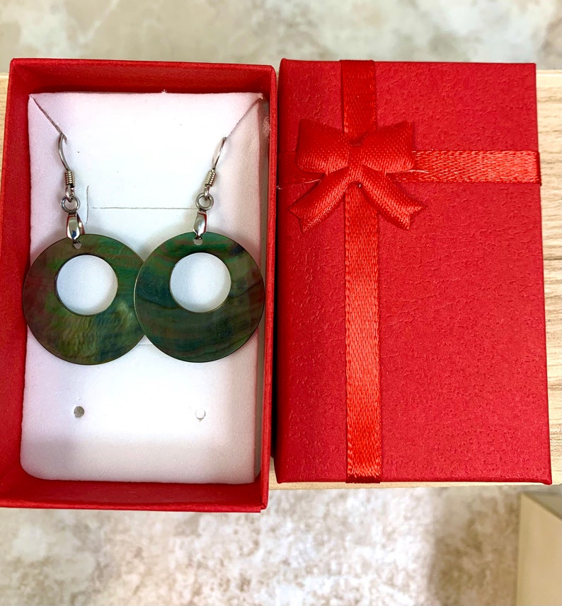 Round Shell Earrings Black Lip Shell Earrings Round Loop | Etsy