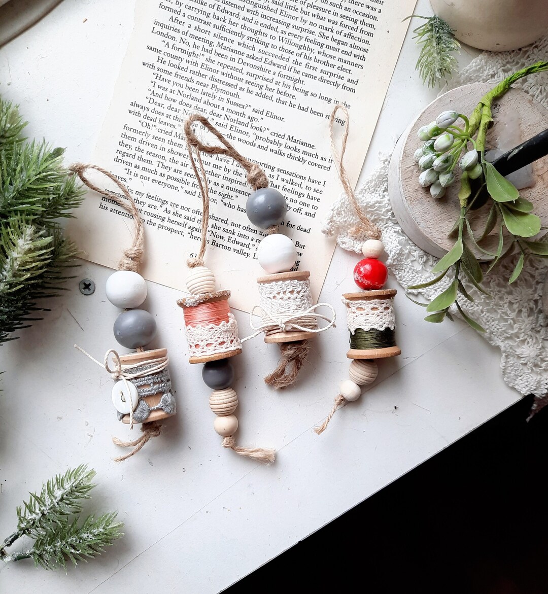 1 Vintage Spool Wood Ornaments for Christmas Tree, Wooden Bead Tassel ...