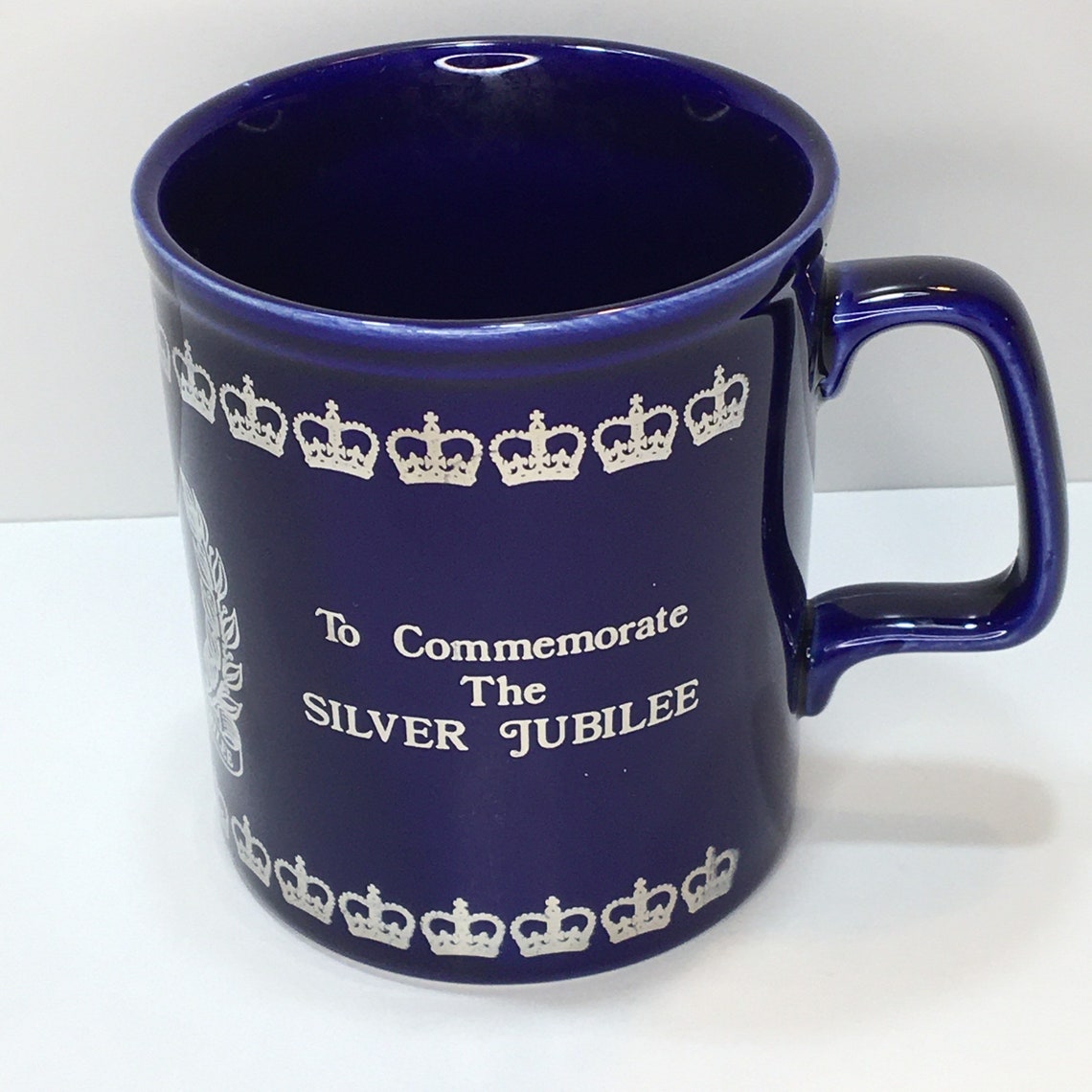 Queen Elizabeth Commemorative Mug From Queen Elizabeths - Etsy