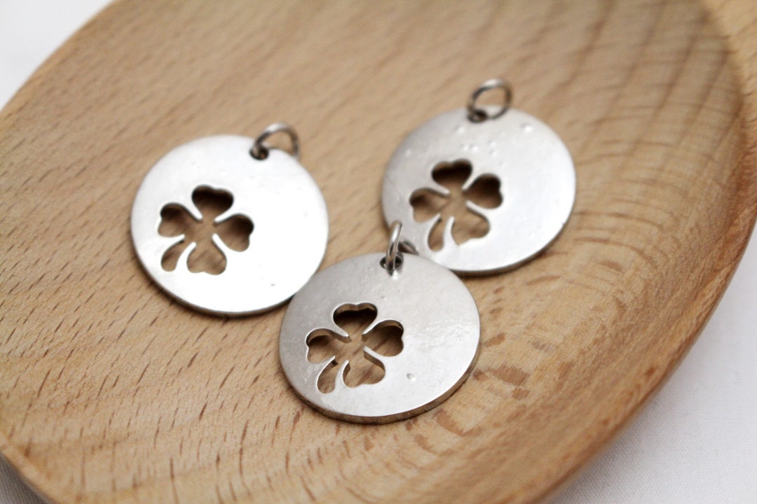 4-leaf Clover Disc Pendant W/ Jump Ring 22mm 3pcs 1.2mm - Etsy