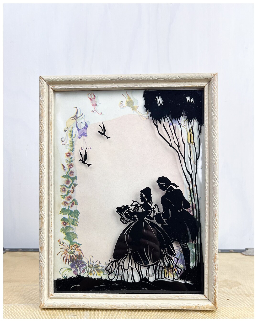 Vintage Silhouette Picture 50's Victorian Figures on Curved Glass ...
