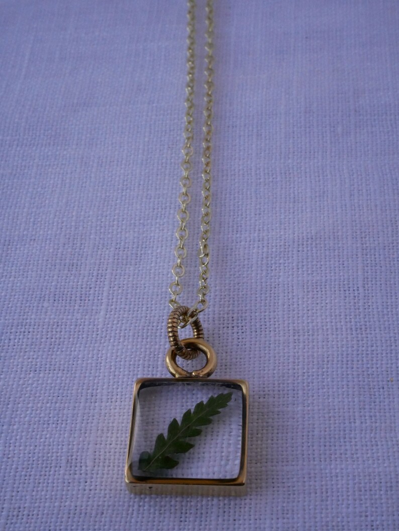 Small Square Minimalist Botanical Necklace - Etsy