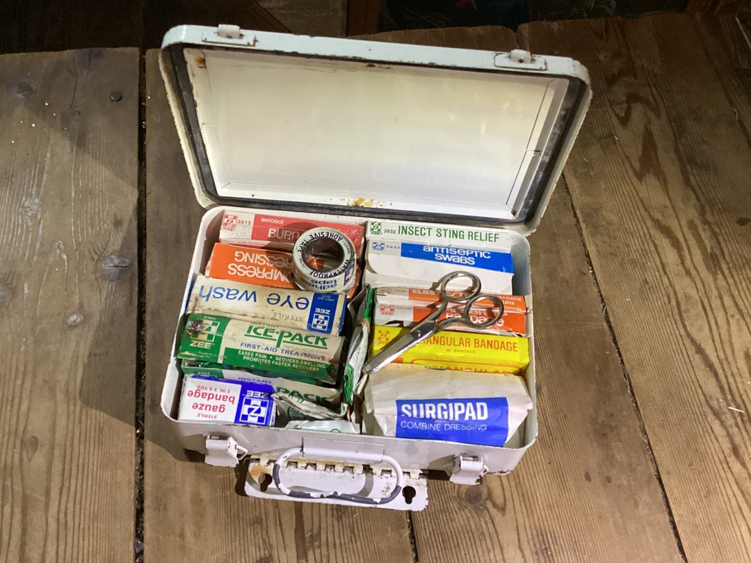 First Aid Kit Metal Green Zee Vintage - Etsy
