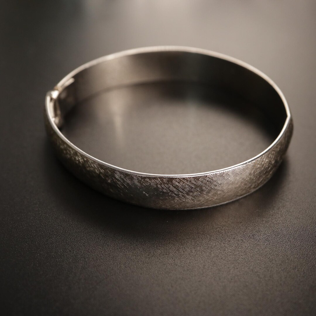 Vintage Monet Clamper Bangle Silver-tone Florentine Finish Oval ...