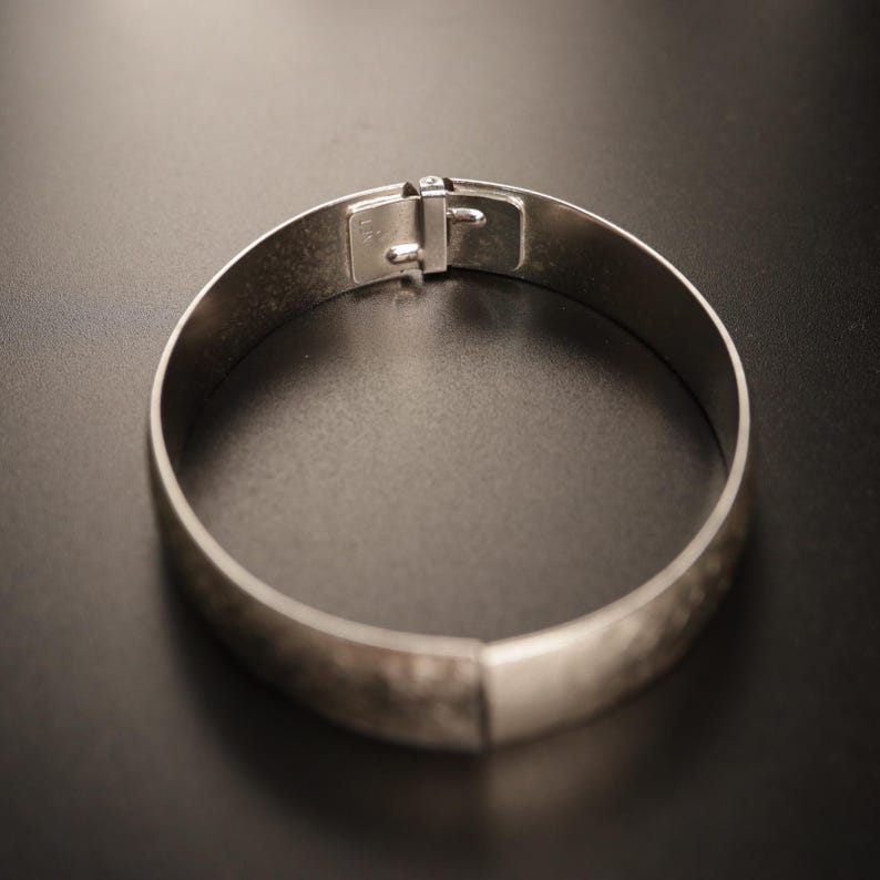 Vintage Monet Clamper Bangle Silver-tone Florentine Finish Oval ...