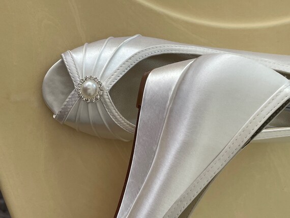 White wedge Shoes adult Sizes 5 to 6 white Ivory Off-white | Etsy