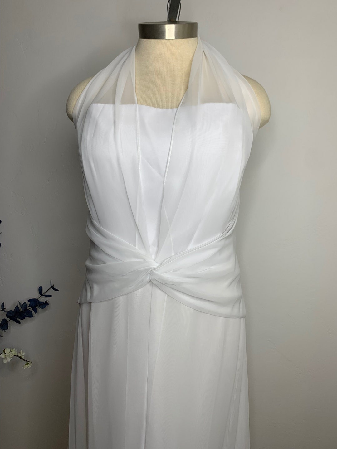 White Chiffon Halter Top Wedding Dress Size 22 by Coutre Collection ...