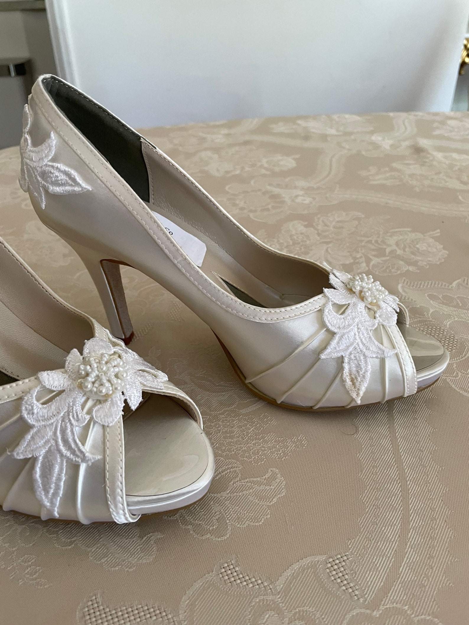 Ivory Wedding Heels: US Size 8 Peep Toe Bridal Shoes With Leaf ...