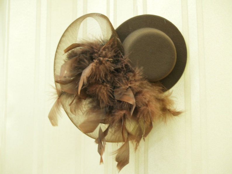 Brown Fascinator Mini Hat With Feathers Retro Modern Mini Top - Etsy