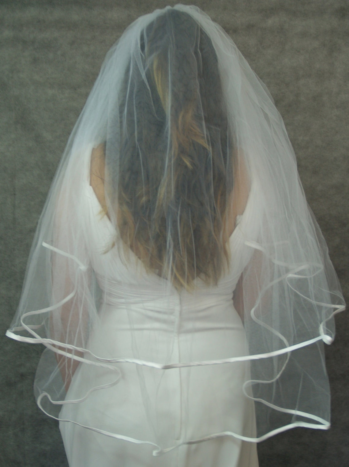 Wedding Veil Bias Satin Edge 36 Inches Long, Fingertip Length, Satin ...