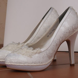 Closed Toes Ivory High Heels With Platform 3 3/4" Heel,ivory Lace ...
