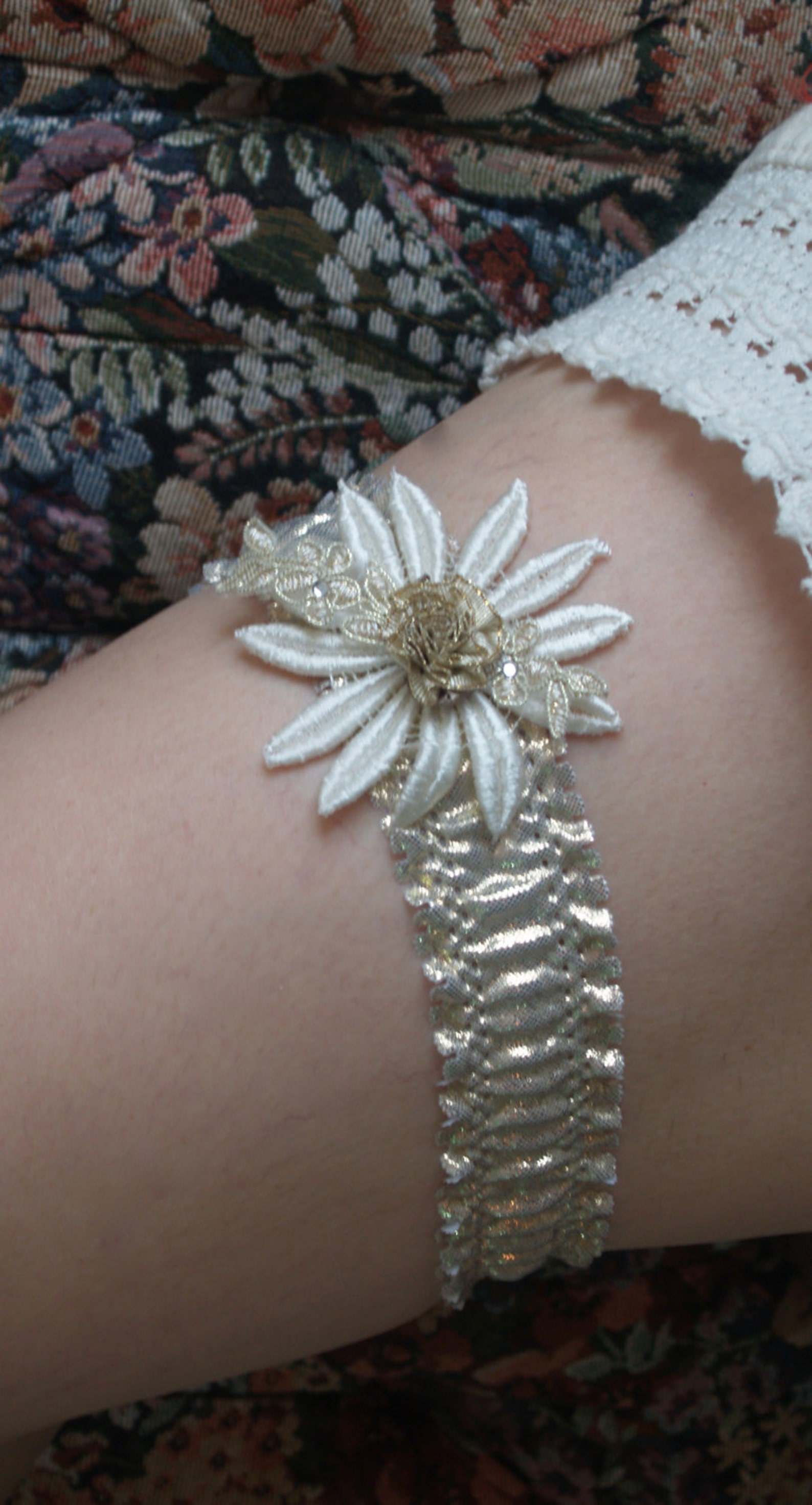 Gold Wedding Garter, Daisy, Single Garter, 50th Anniversary, Touch of ...