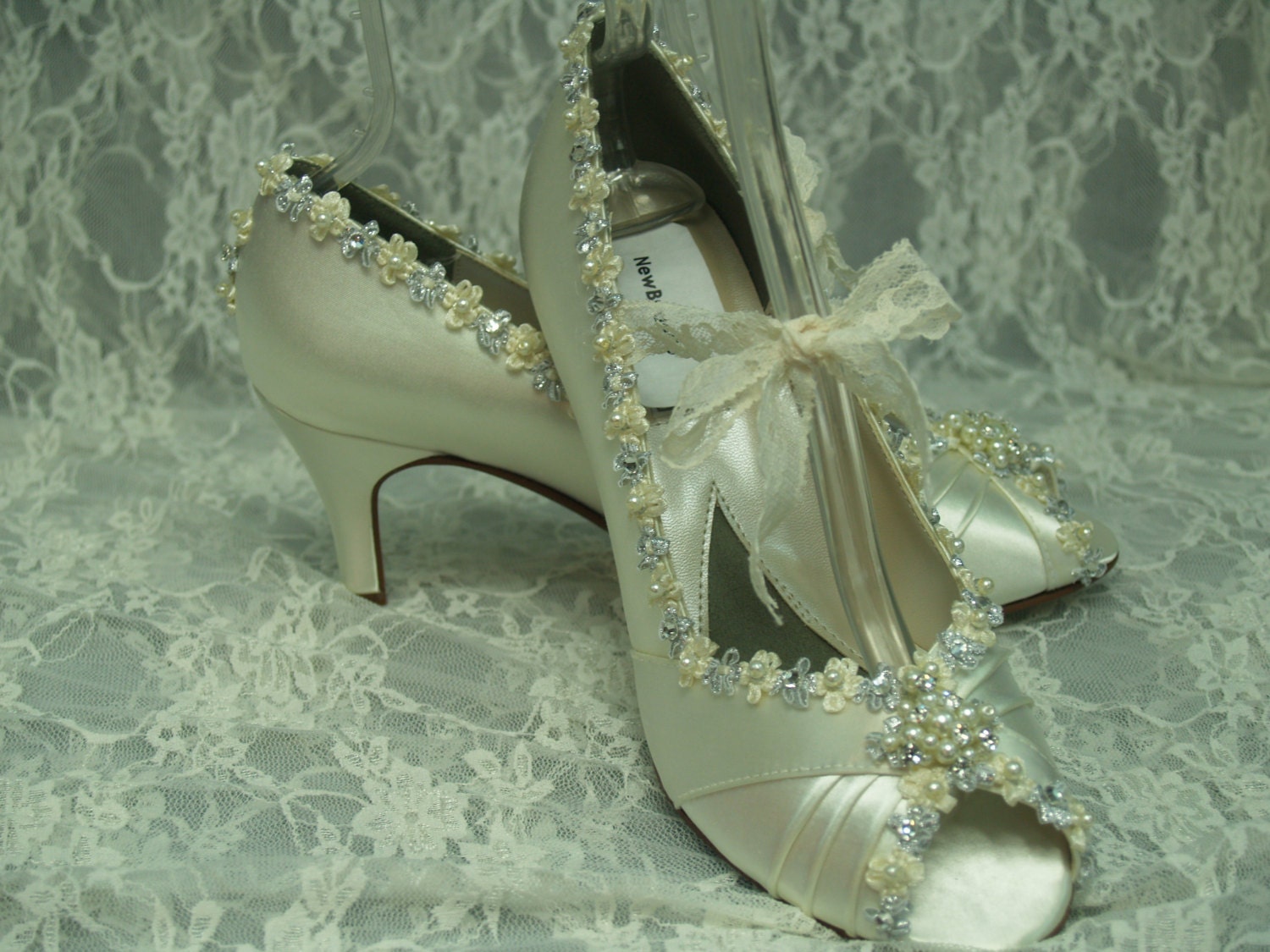 Size 10 Ivory Wedding Shoes With Pearls,peep Toes Heel Ivory Satin ...