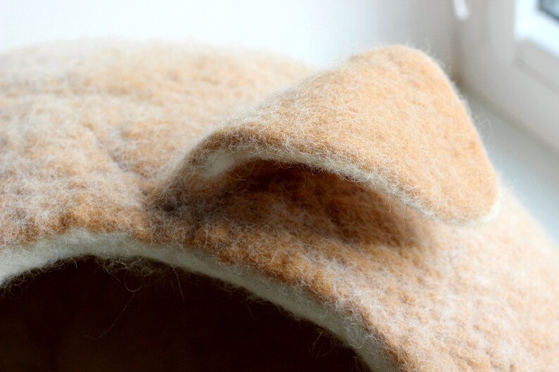 Small dog bed. Wool dog bed. Gift for pets. Wool pet bed. | Etsy