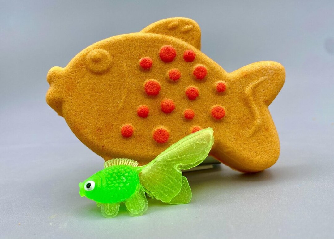 Gold Fish Bath Bomb With Plastic Fish Toy Inside - Etsy