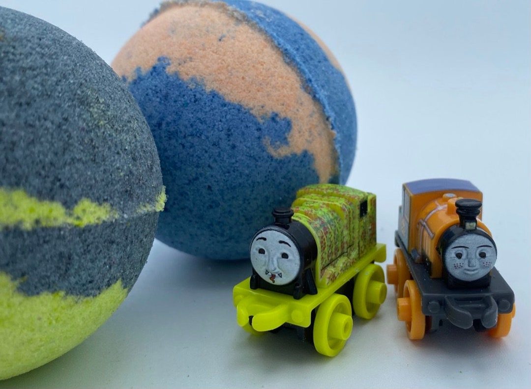 Thomas the Train Bath Bomb With Toy Inside - Etsy