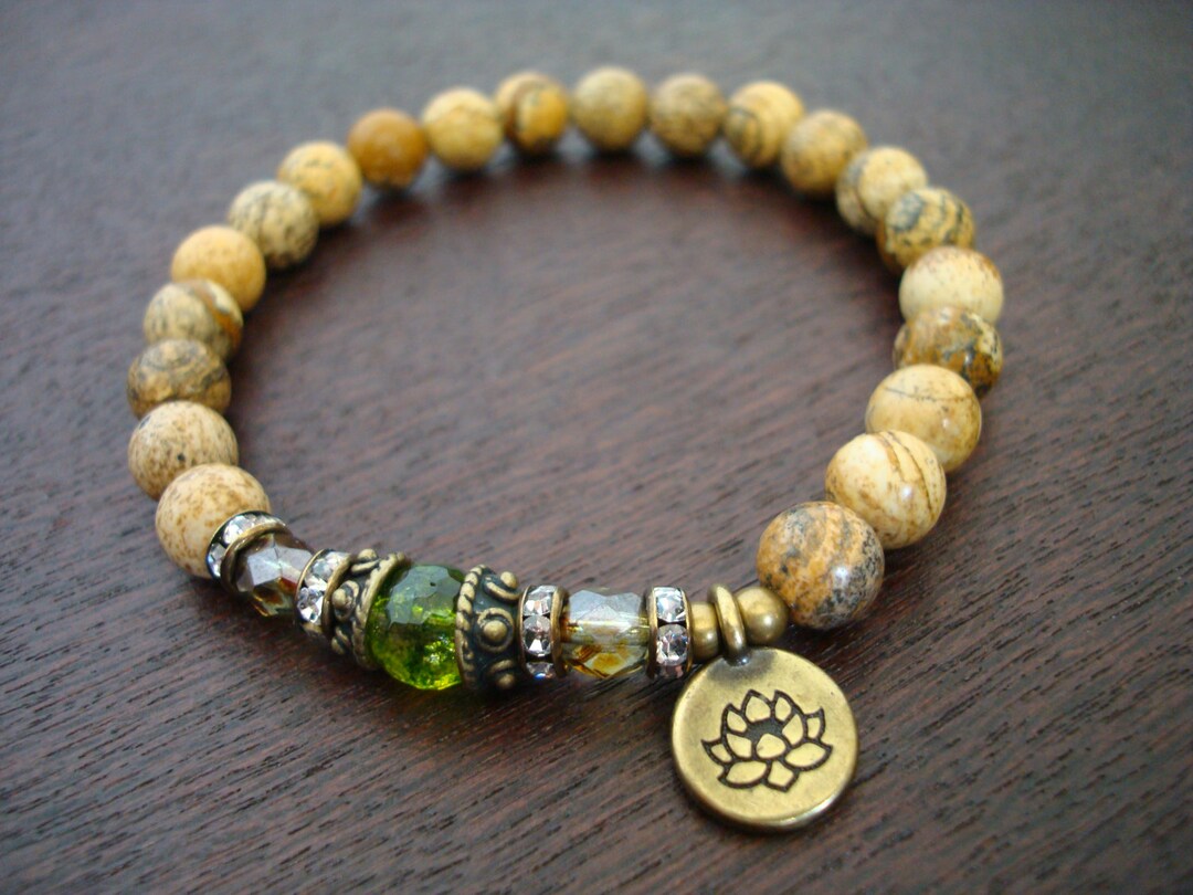 Women's Peridot Mala Bracelet // August Leo Birthstone Mala Bracelet ...