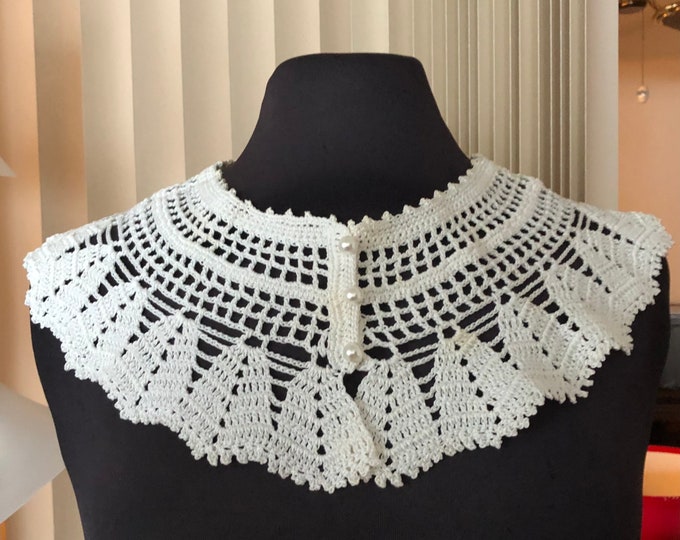Vintage Crocheted Collar With Button Closure - Etsy