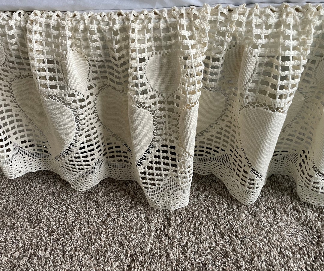 Twin Bed Crocheted Hearts Dust Ruffle - Etsy