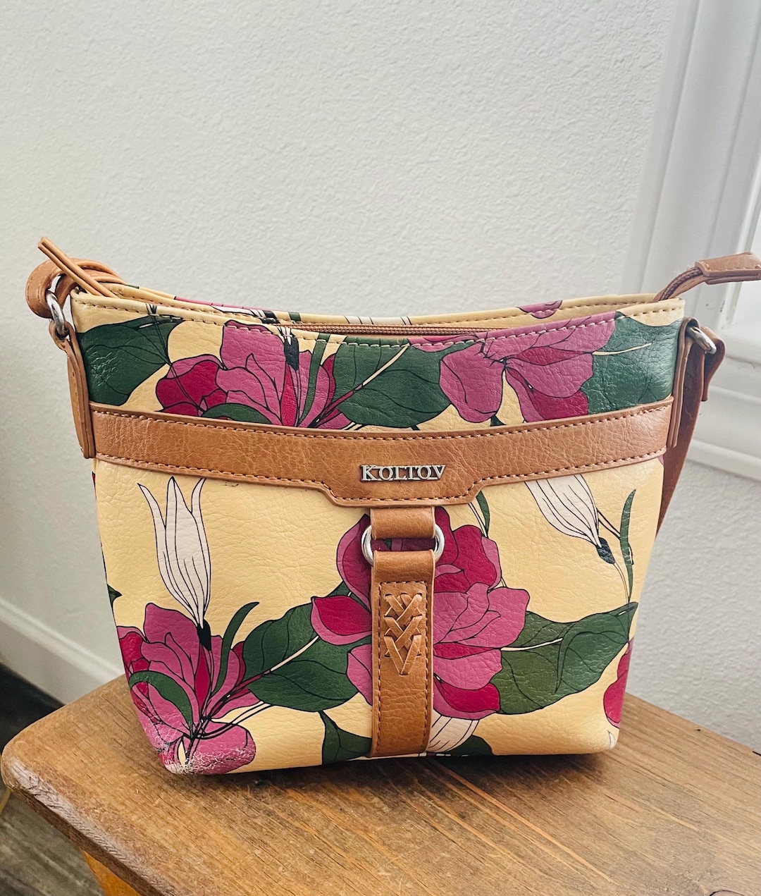 Koltov Shoulder/crossbody Bag, 7” X 10” X 3” Deep, 52” Adjustable Strap ...