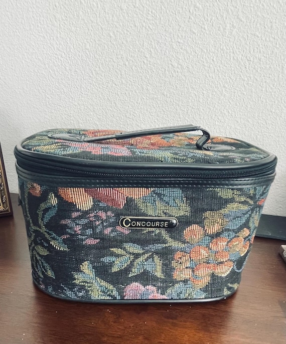 Vintage Concourse Train Case, 8” X 11-1/2” X 6-1/2” h… - Gem