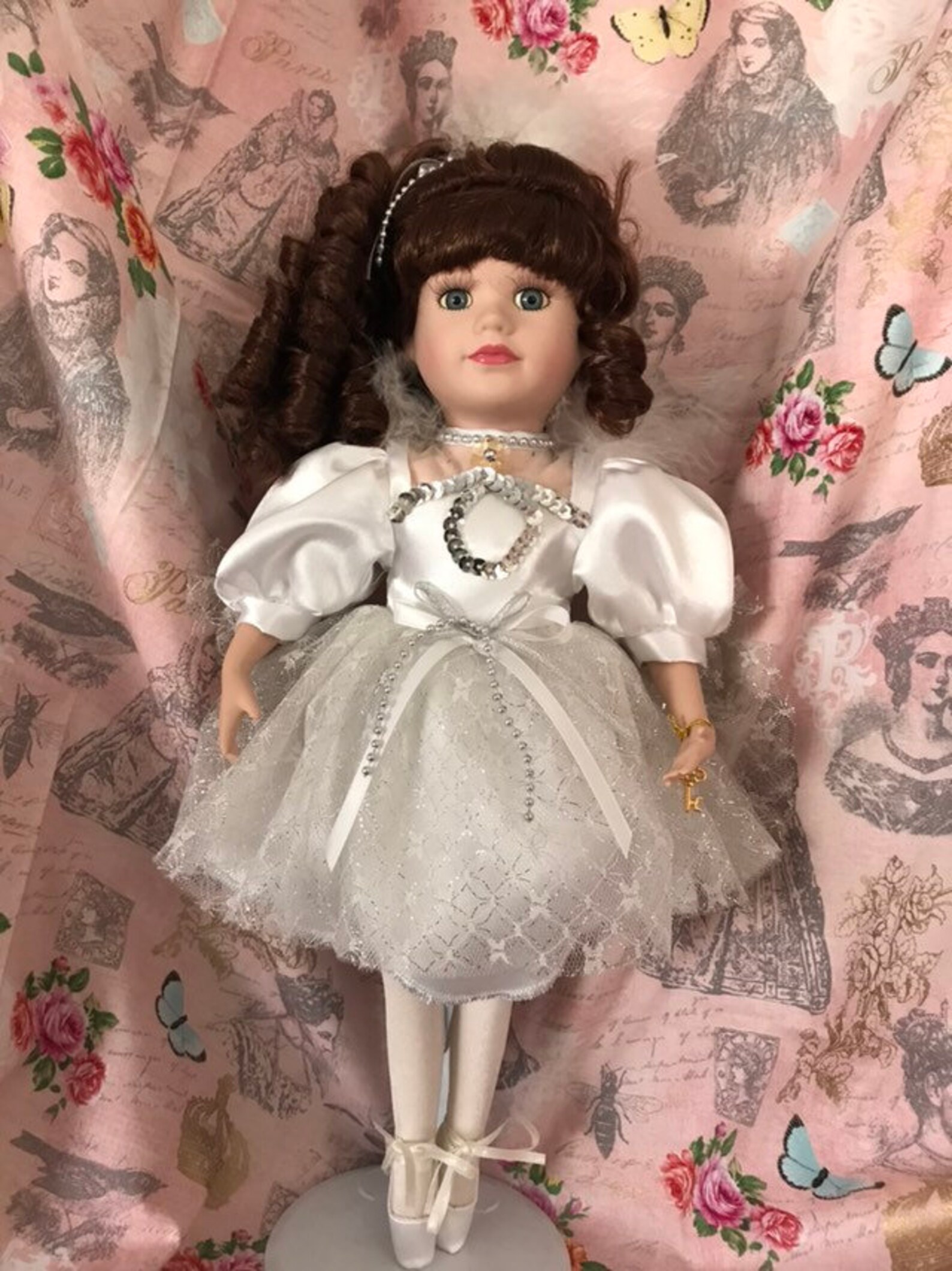 Vintage Brass Key Co. Porcelain & stuffed doll 16 | Etsy