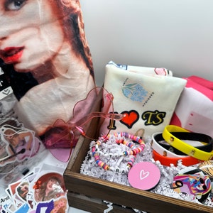 Taylor Fan Gift Box T.S. Birthday Gift Basket Swiftie Blanket Gift Set ...