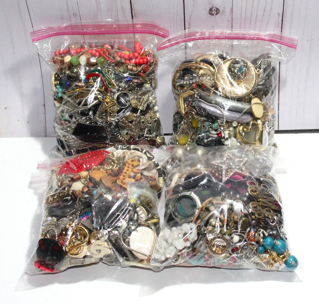 Vintage Wearable Jewelry Lot - Etsy