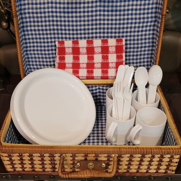 Plastic Picnic Set - Etsy