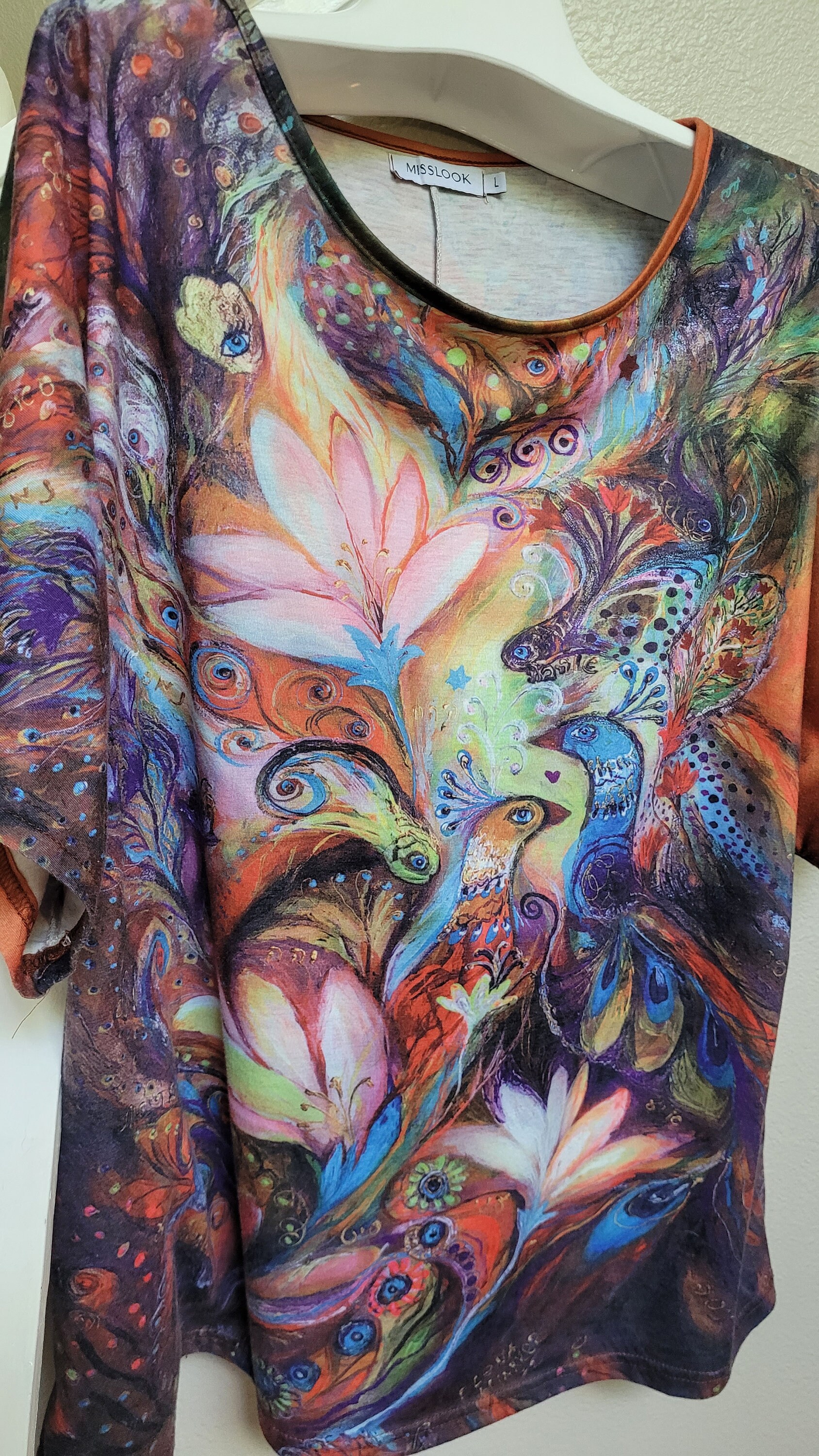 1UniqueFinds Vintage Misslook Women s Colorful Peacock Print Top Size L Great Pre owned Condition