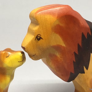 Toy Male Lion Wooden Yellow Brown Orange Colourful Size: 19,00 X 12,0 X ...