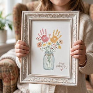 Flower Handprint Craft Art, Printable | Mothers Day, for Mom or Grandma ...