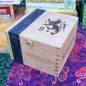 Cigar Box Griffon Box Lion With Crown Liga Privera Wood Treasure Chest ...