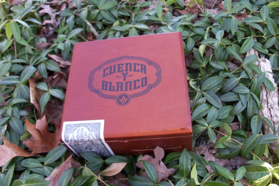 Cigar Box Cuenco De Blanca Wood Storage Treasure Chest Wedding Group ...