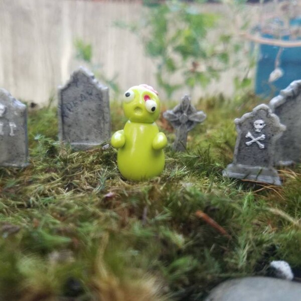 Zombie Garden Gnomes - Etsy