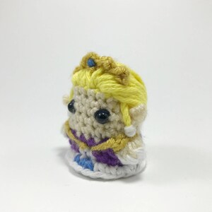 Zelda From Legend of Zelda Crocheted Amigurumi Finger Puppet PDF ...