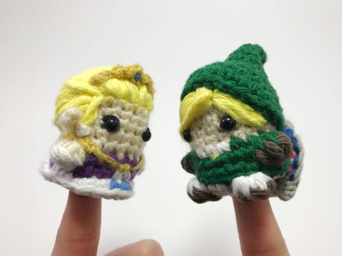 Link and Princess Zelda From Legend of Zelda Crocheted Amigurumi Finger ...