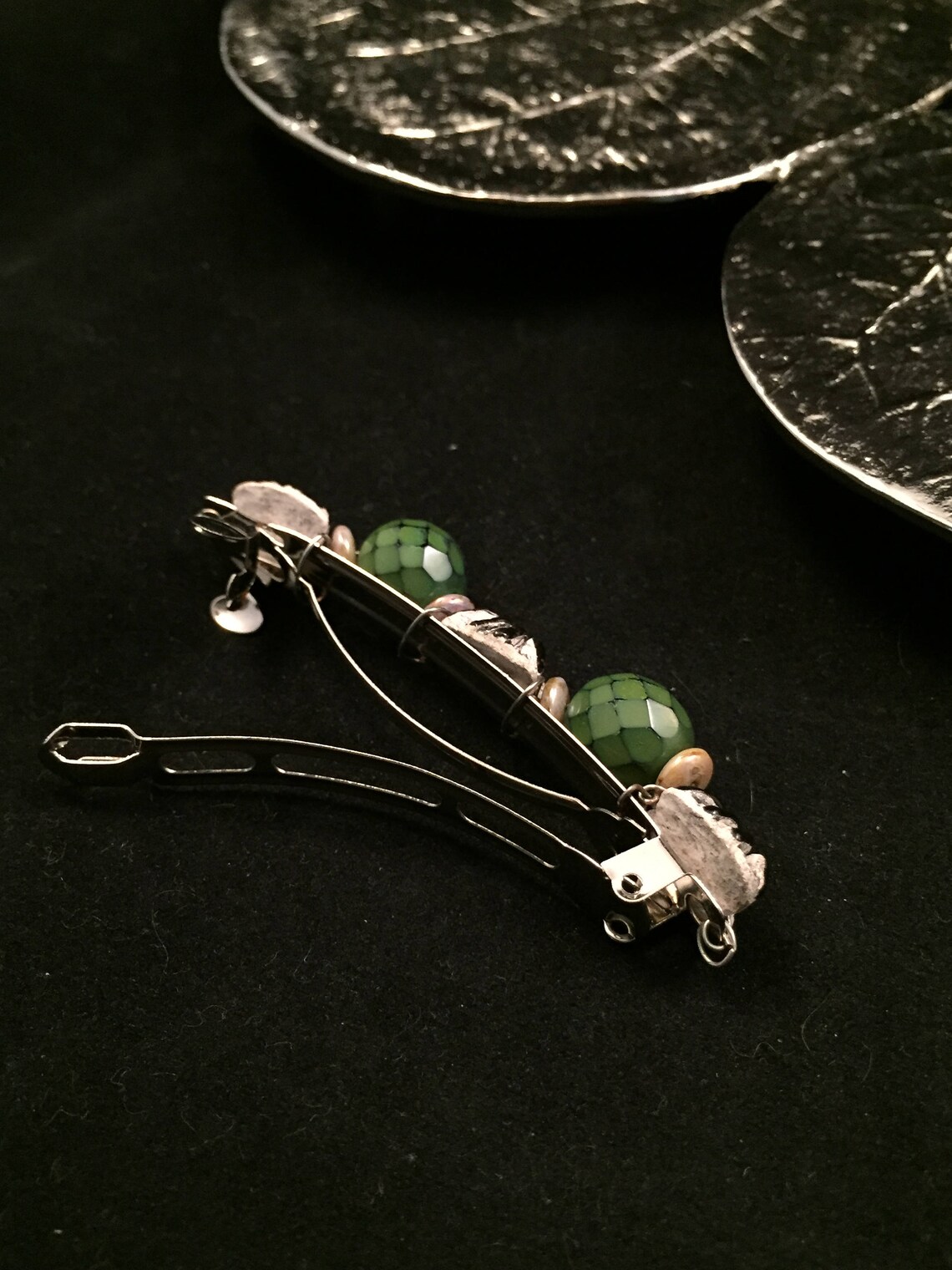 Spider barrette hand beaded spider hair clip green hair | Etsy