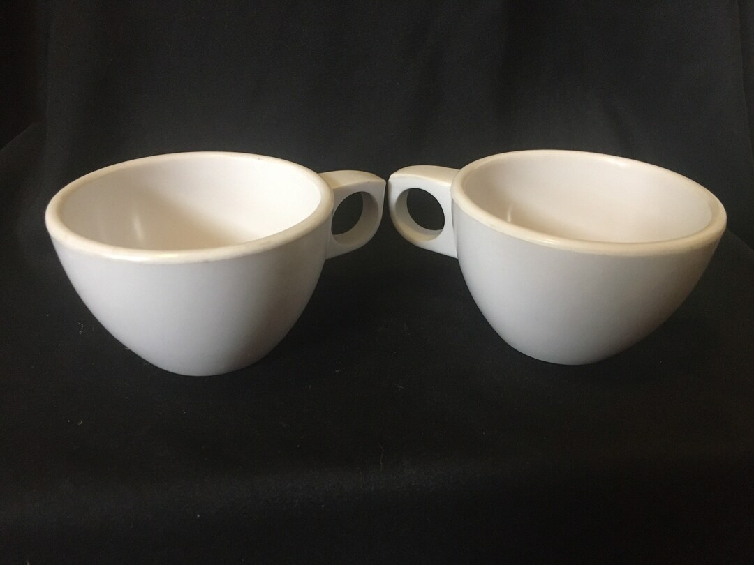 Arrowhead Silite Pair of Coffee Cups ~ Mugs ~ Melmac ~white- MCM ~ Mid ...