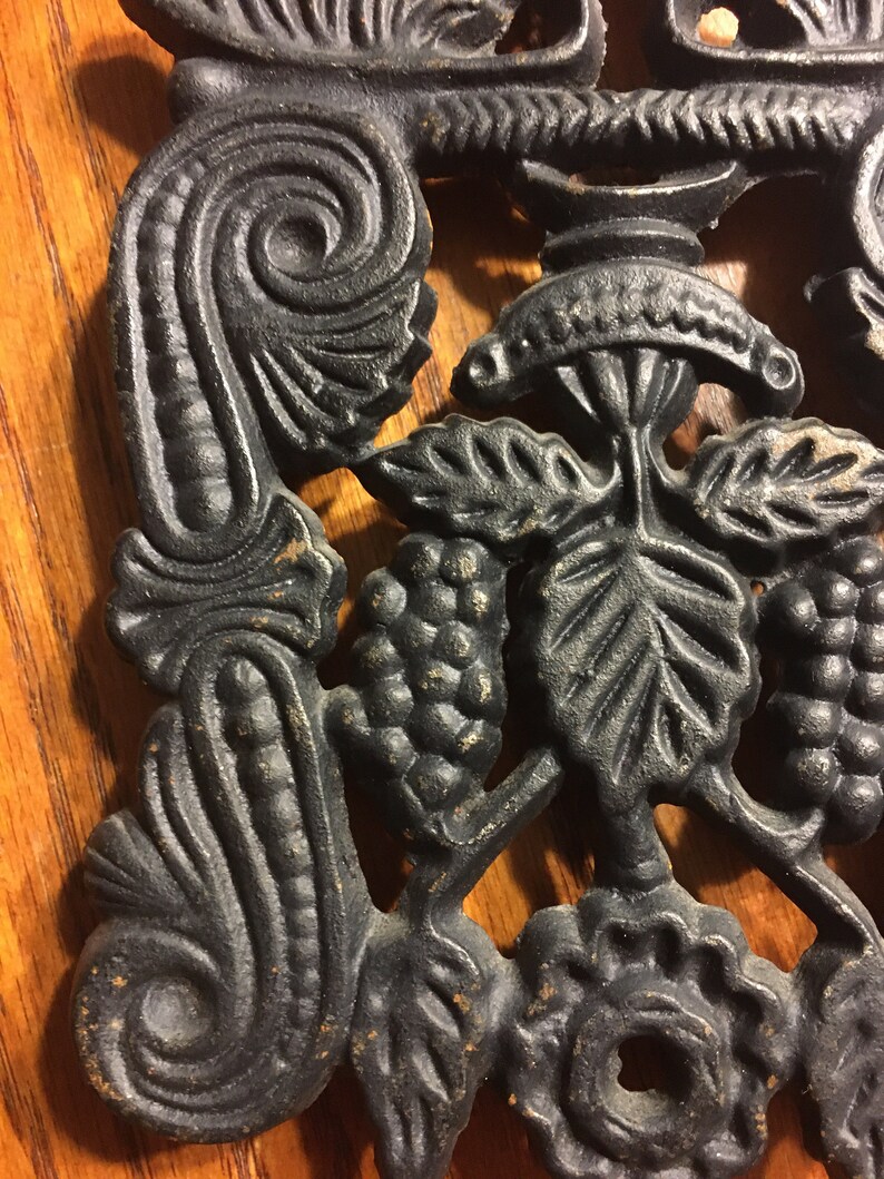 Trivet Cast Iron T4 Grape Grape Scroll Pattern Footed - Etsy