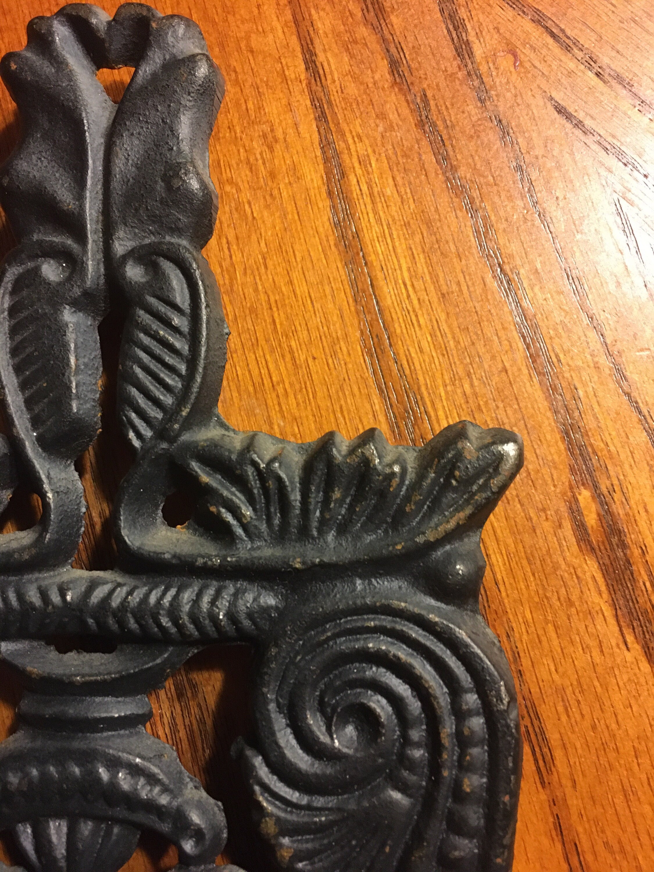 Trivet Cast Iron T4 Grape Grape Scroll Pattern Footed - Etsy